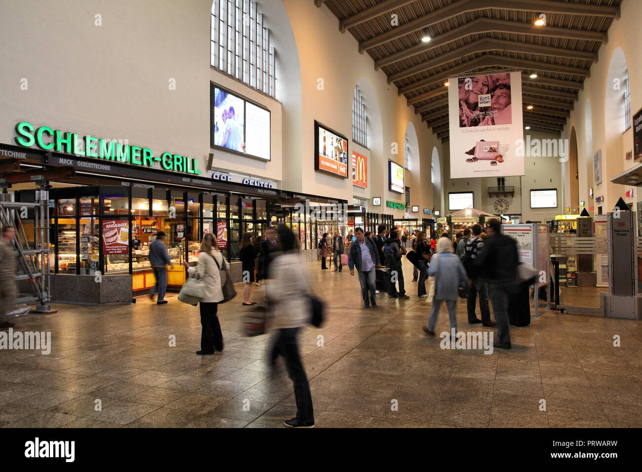 Stuttgart central train station hi-res stock photography and images - Alamy