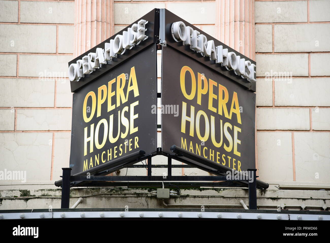 Opera house manchester hi-res stock photography and images - Alamy