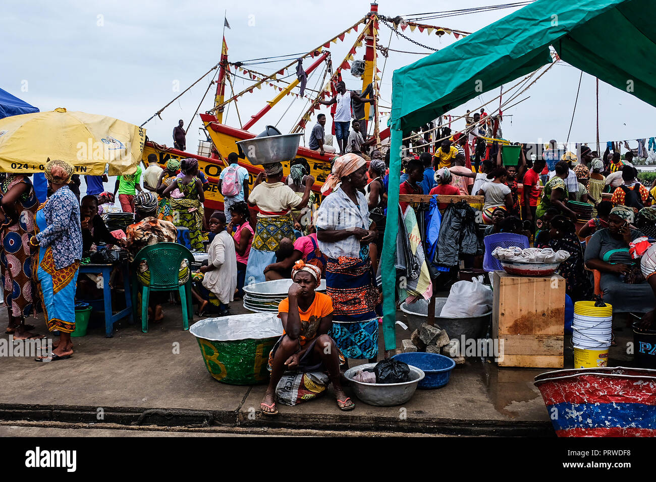 Ghana women hi-res stock photography and images - Alamy