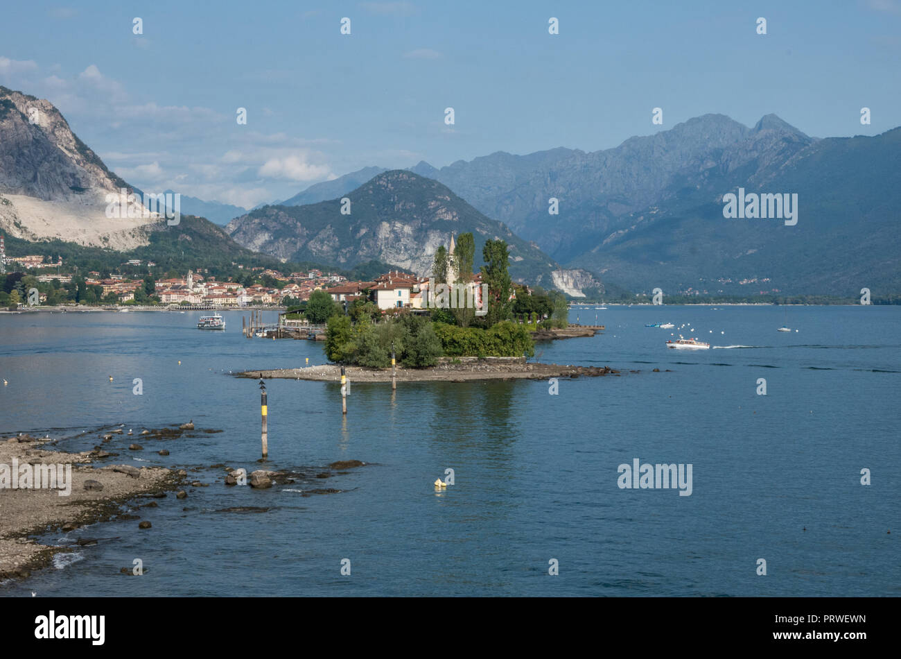 Isola dei Pescatori, fisherman island in Maggiore lake, Borromean ...