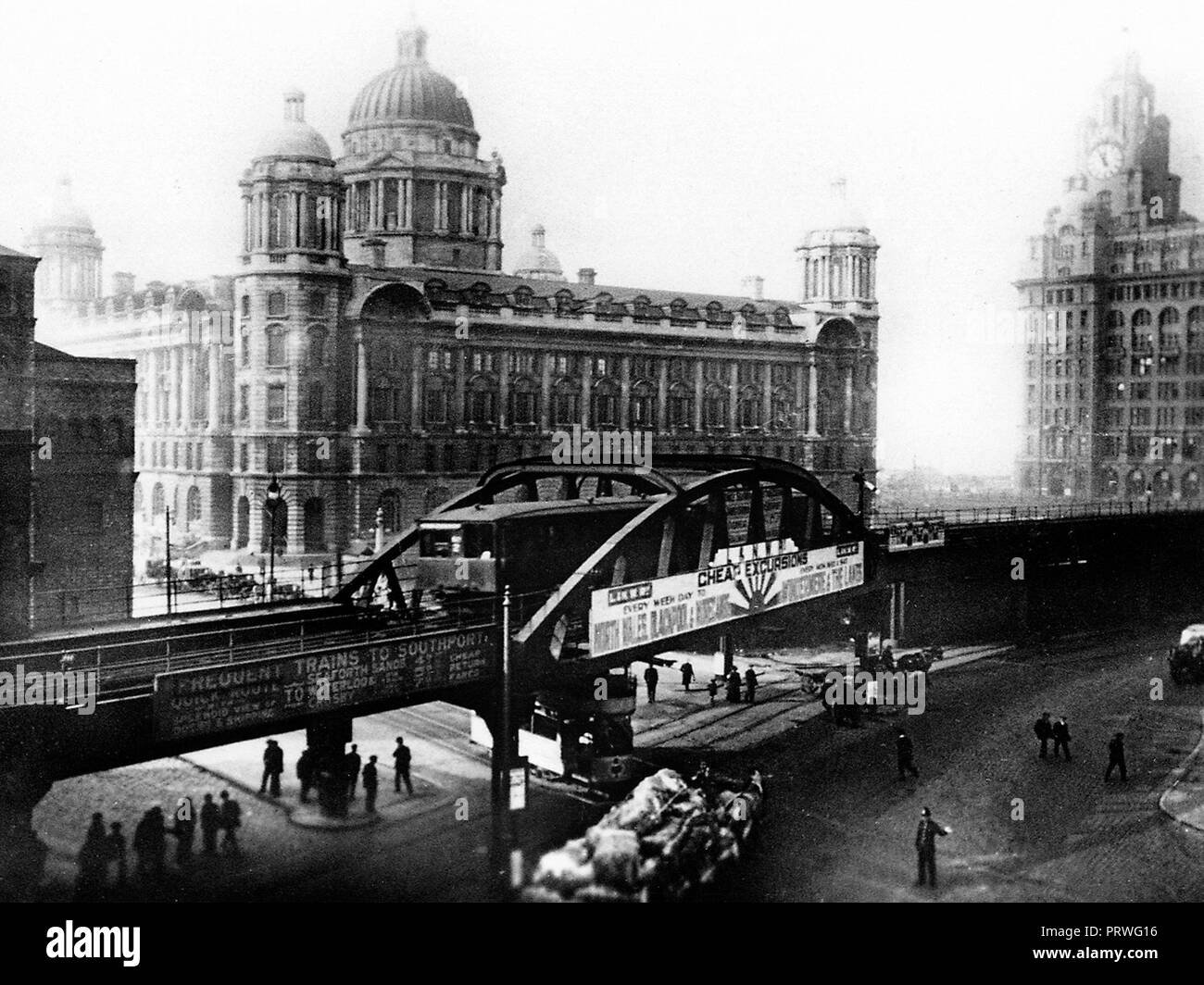 Liverpool Overhead Railway early 1900’s Stock Photo - Alamy