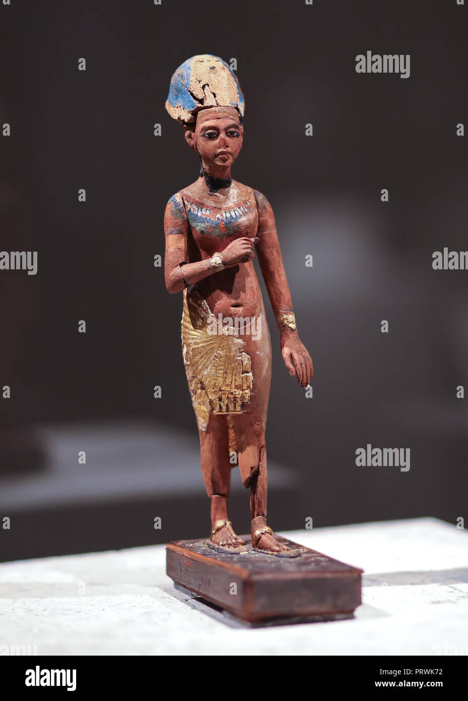 Ancient Egyptian figurine of pharaoh Stock Photo - Alamy