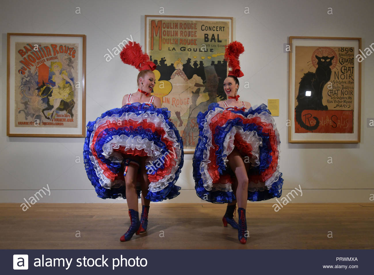 Moulin Rouge Paris Dancers High Resolution Stock Photography and Images ...