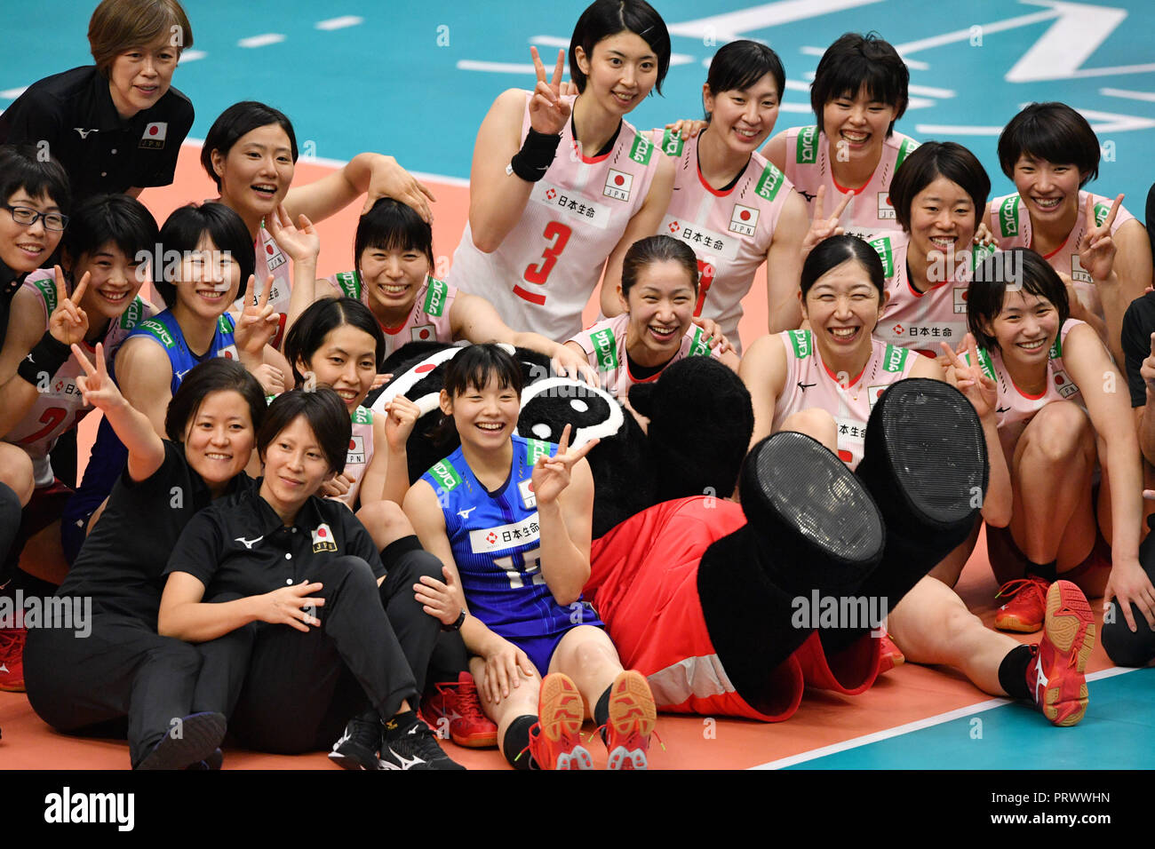 Kanagawa, Japan. Credit: MATSUO. 4th Oct, 2018. Japan team group (JPN) Volleyball : FIVB ...
