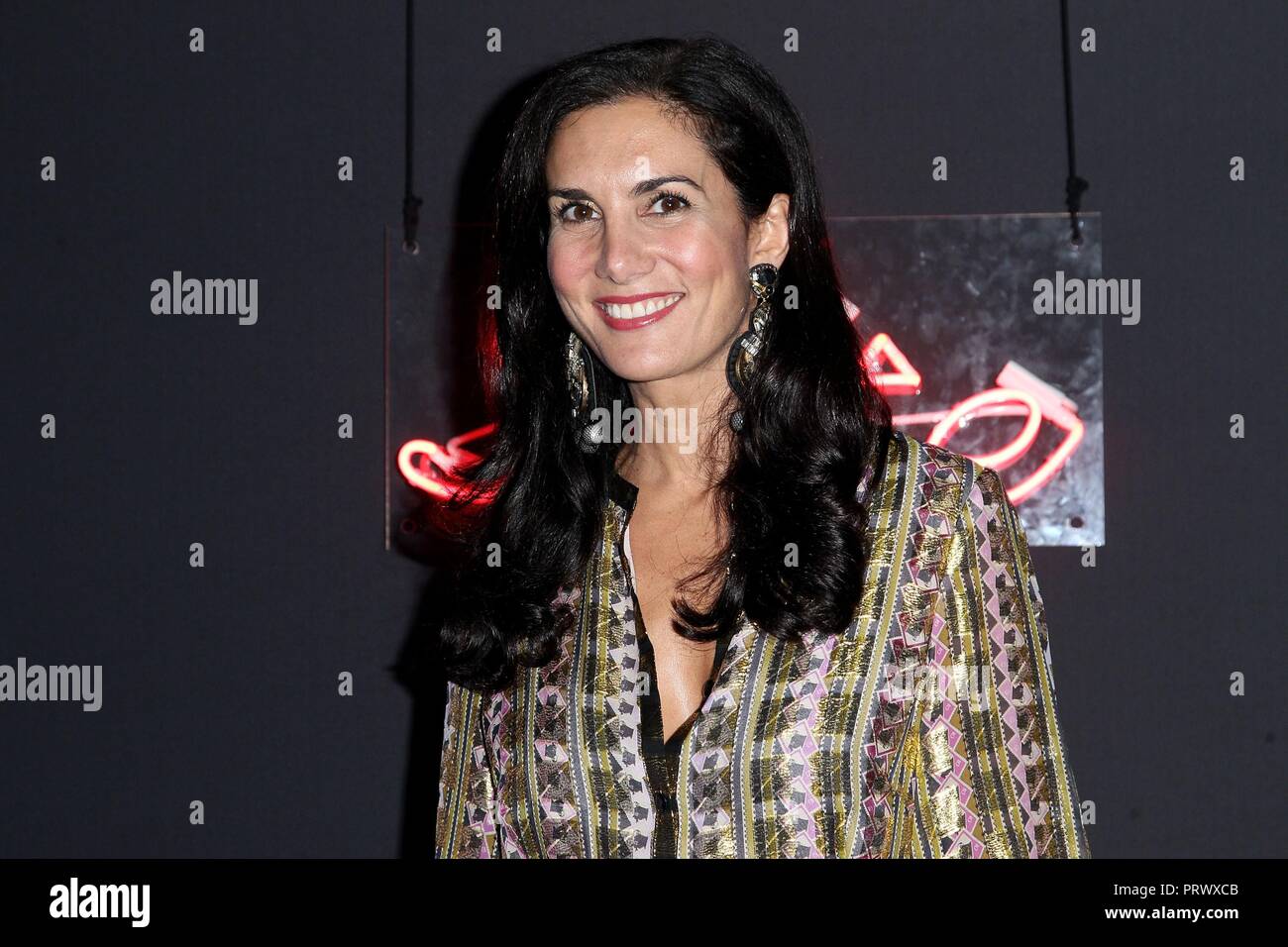 Elizabeth jones hennessy hi-res stock photography and images - Alamy