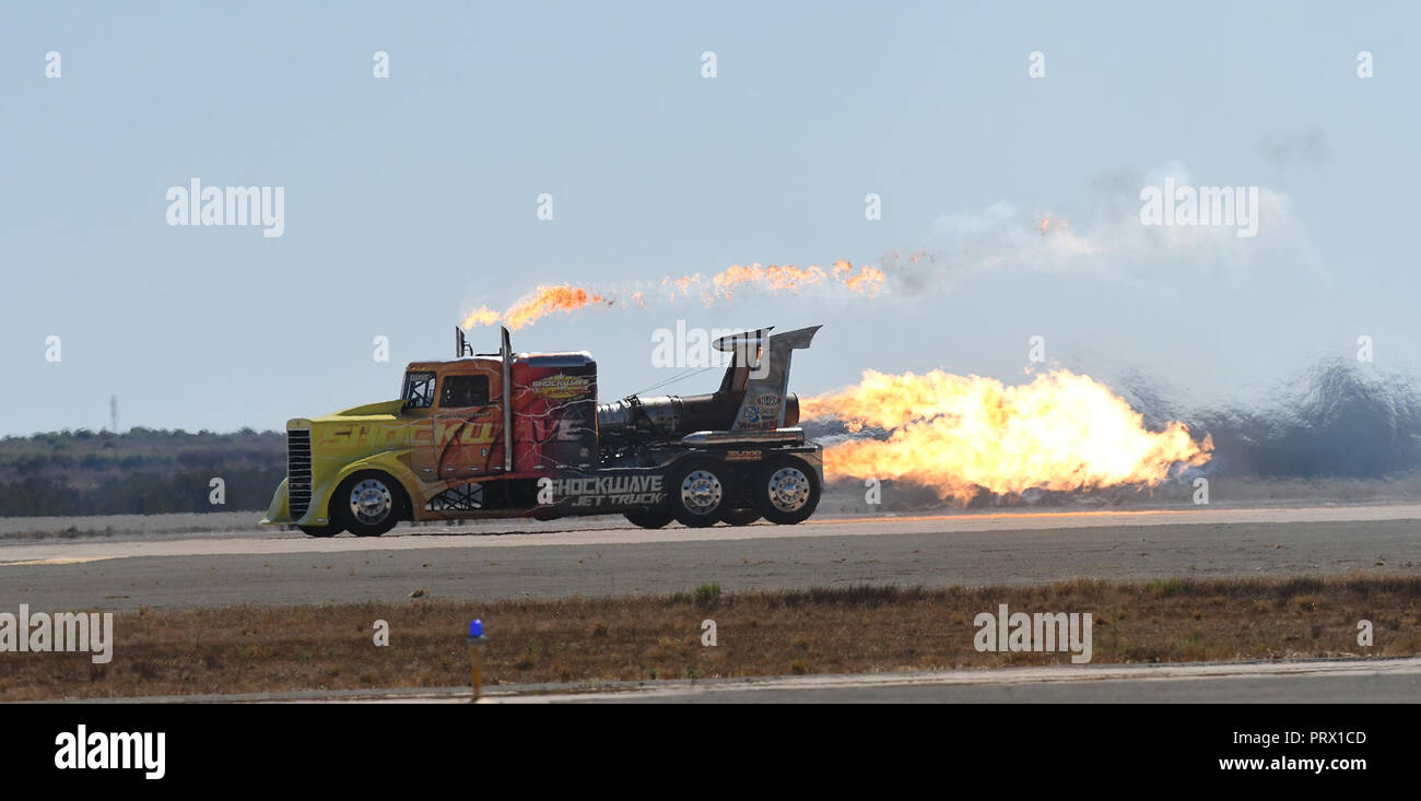 Shockwave jet truck hi-res stock photography and images - Alamy