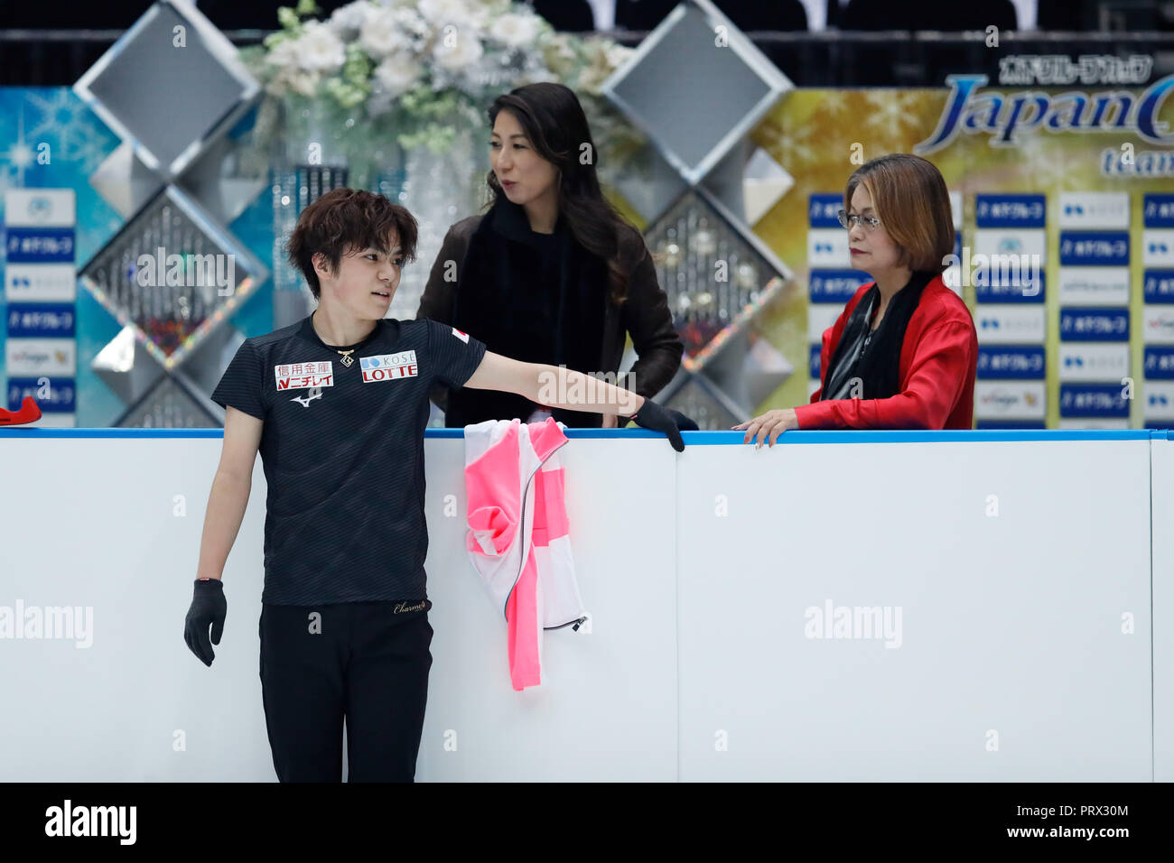Saitama, Japan. 5th Oct, 2018. (L to R) Shoma Uno (JPN), Mihoko Higuchi ...