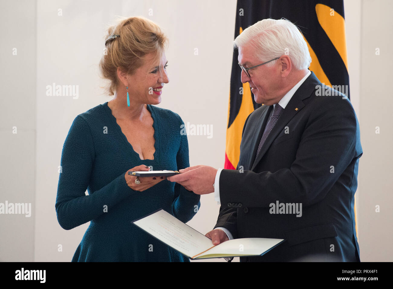 Berlin, Deutschland. 02nd Oct, 2018. Federal President Frank-Walter ...