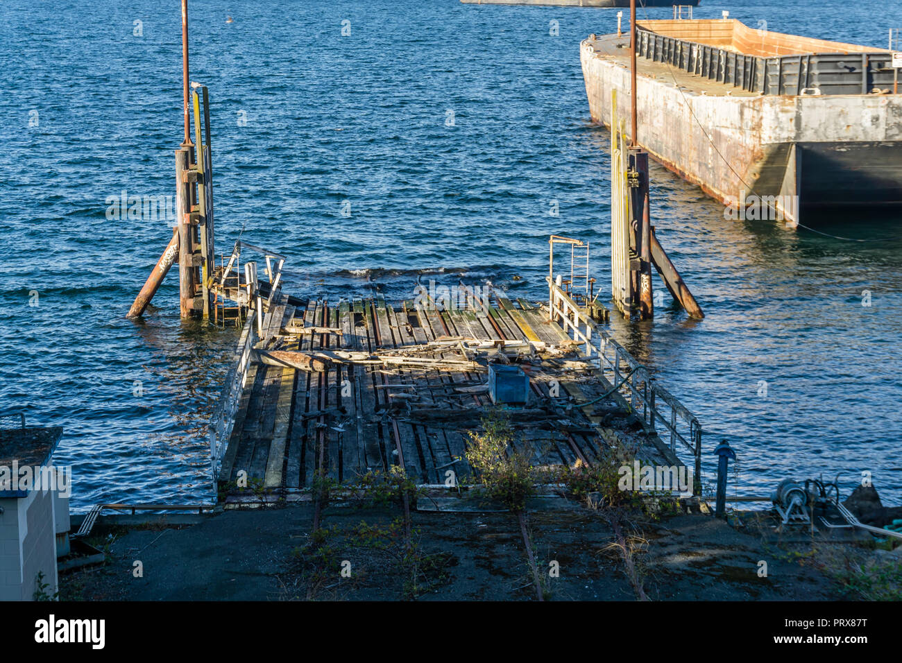 Rotting dock hi-res stock photography and images - Alamy