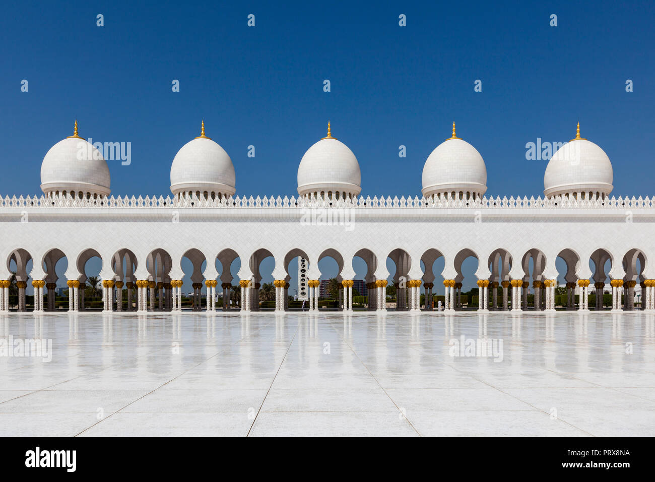 Keyhole arches hi-res stock photography and images - Alamy