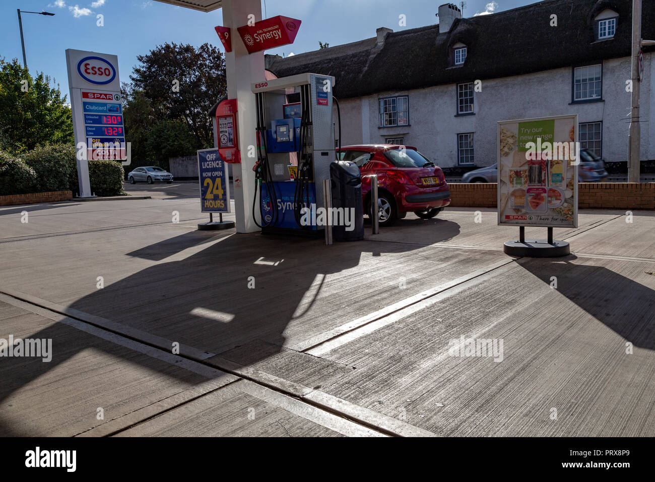 Petrol forecourt hi-res stock photography and images - Alamy