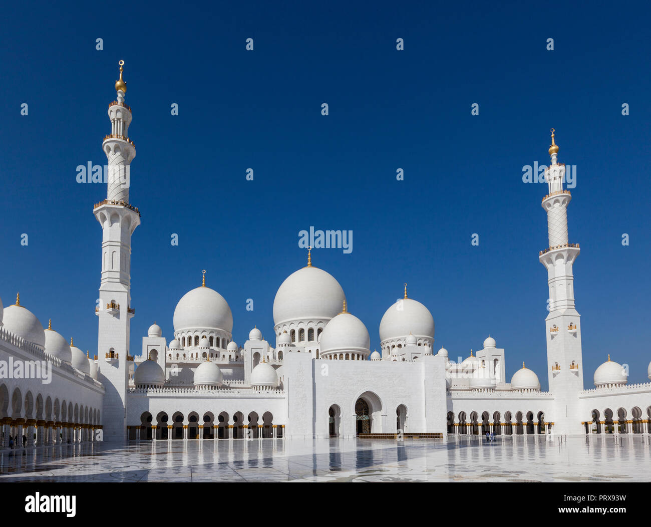 Domes and minarets of the Sheikh Zayed Grand Mosque in Abu Dhabi ...