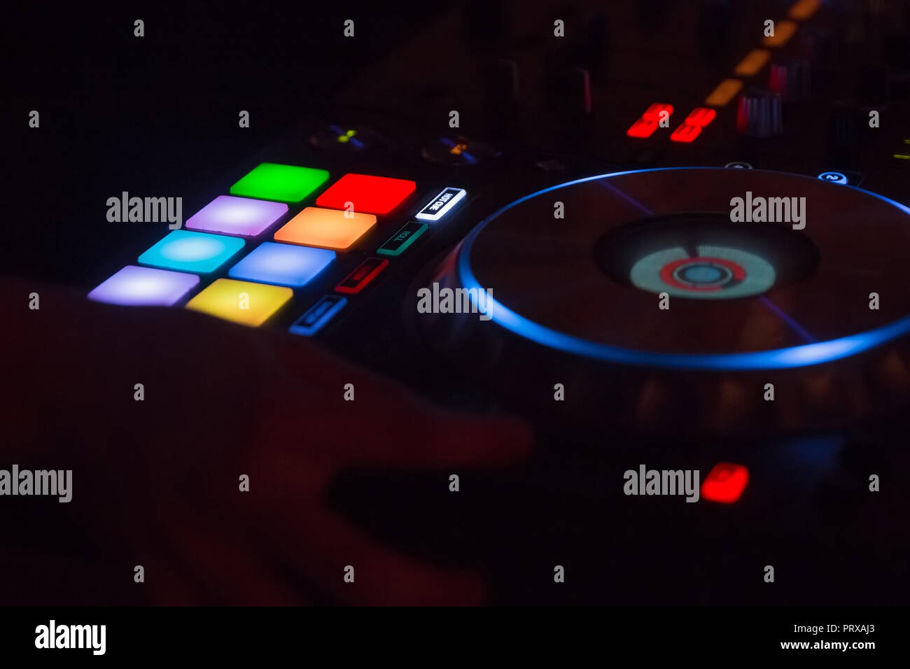 Djs hands hi-res stock photography and images - Alamy