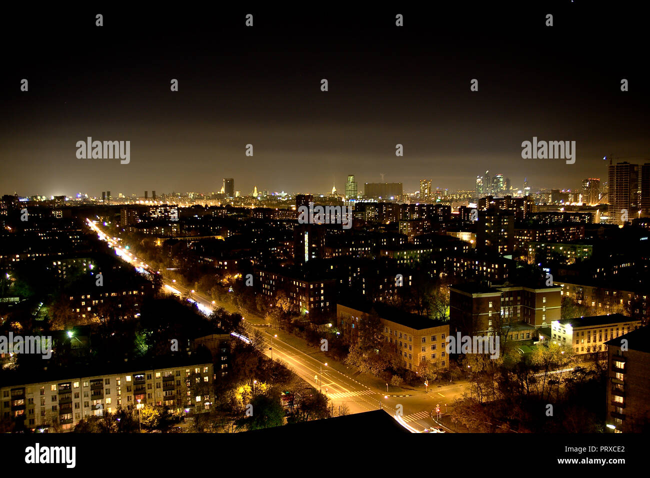 Night time illuminated moscow cityscape hi-res stock photography and ...