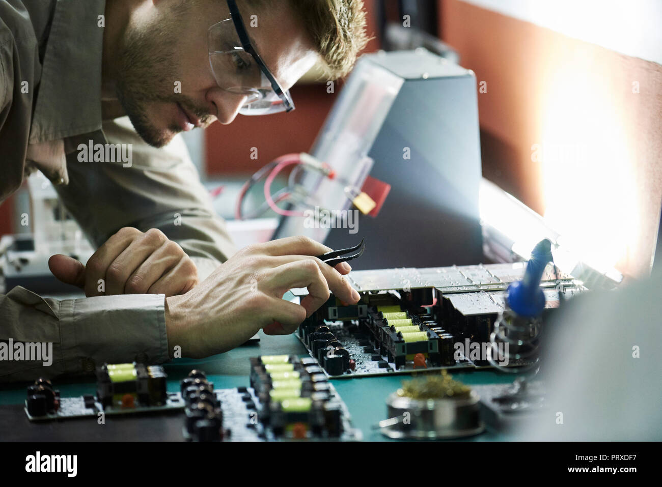 Soldering machine hi-res stock photography and images - Alamy