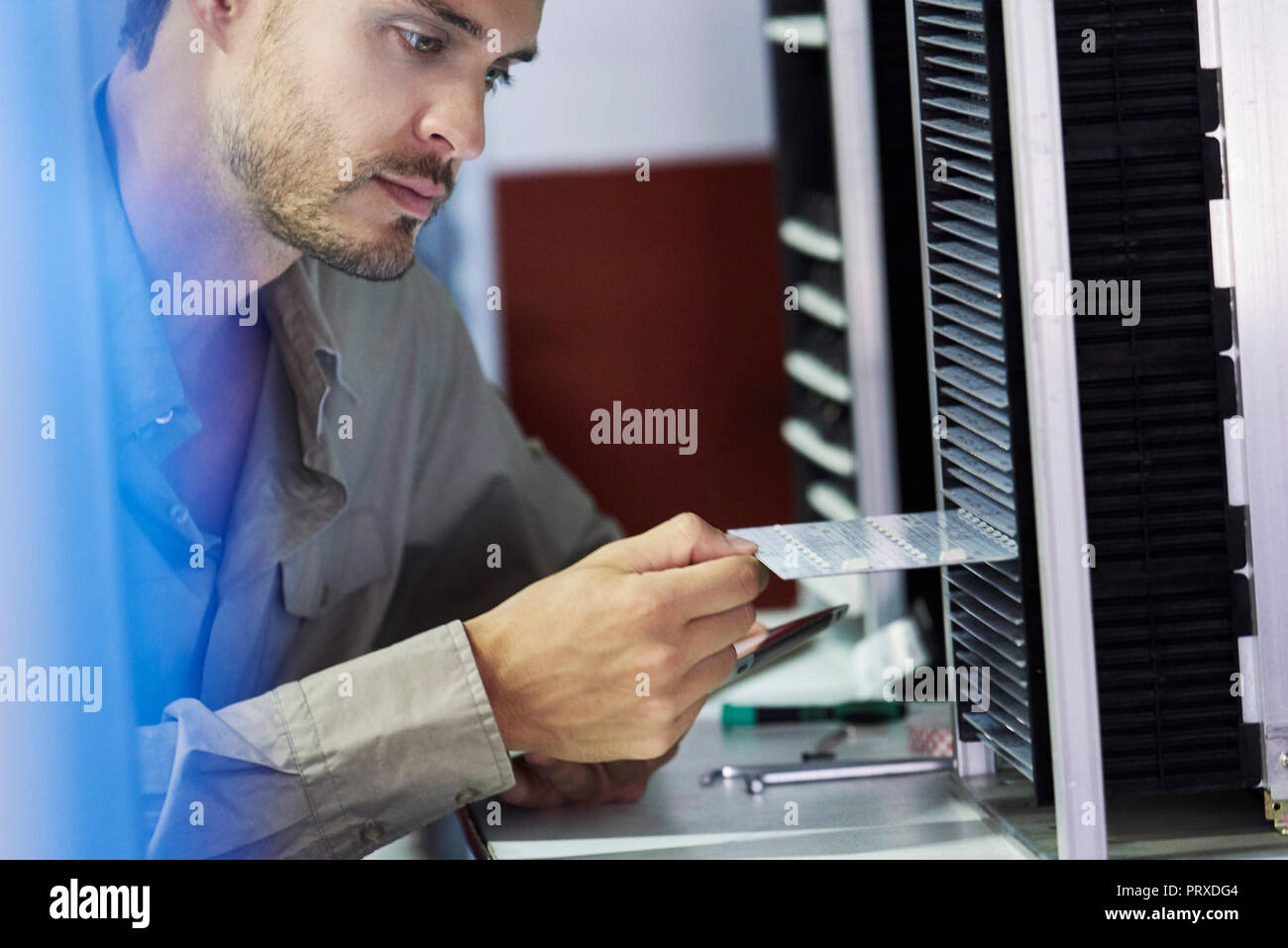 Chip engineering hi-res stock photography and images - Alamy