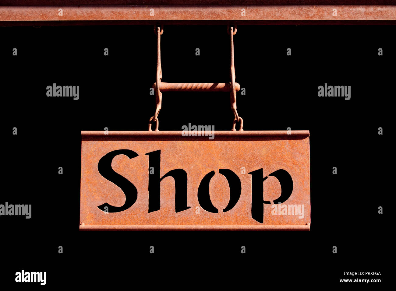 Hanging sign metal hi-res stock photography and images - Alamy