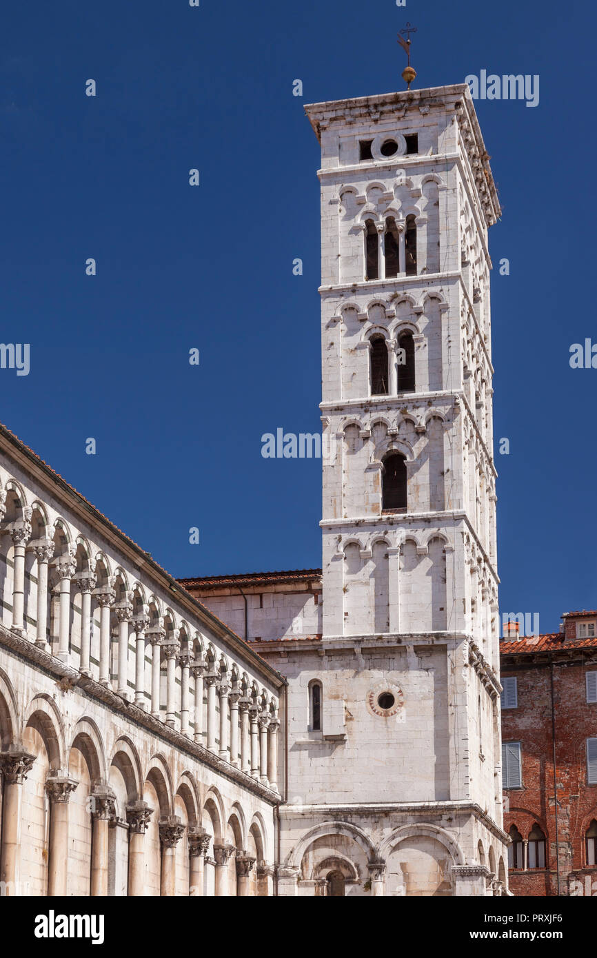 Medieval italian architecture hi-res stock photography and images - Alamy
