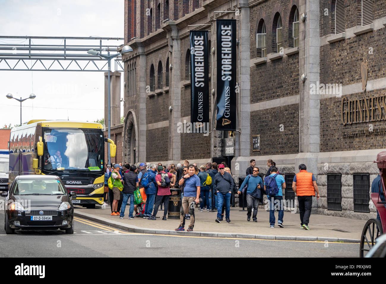 Guinness buildings hi-res stock photography and images - Alamy