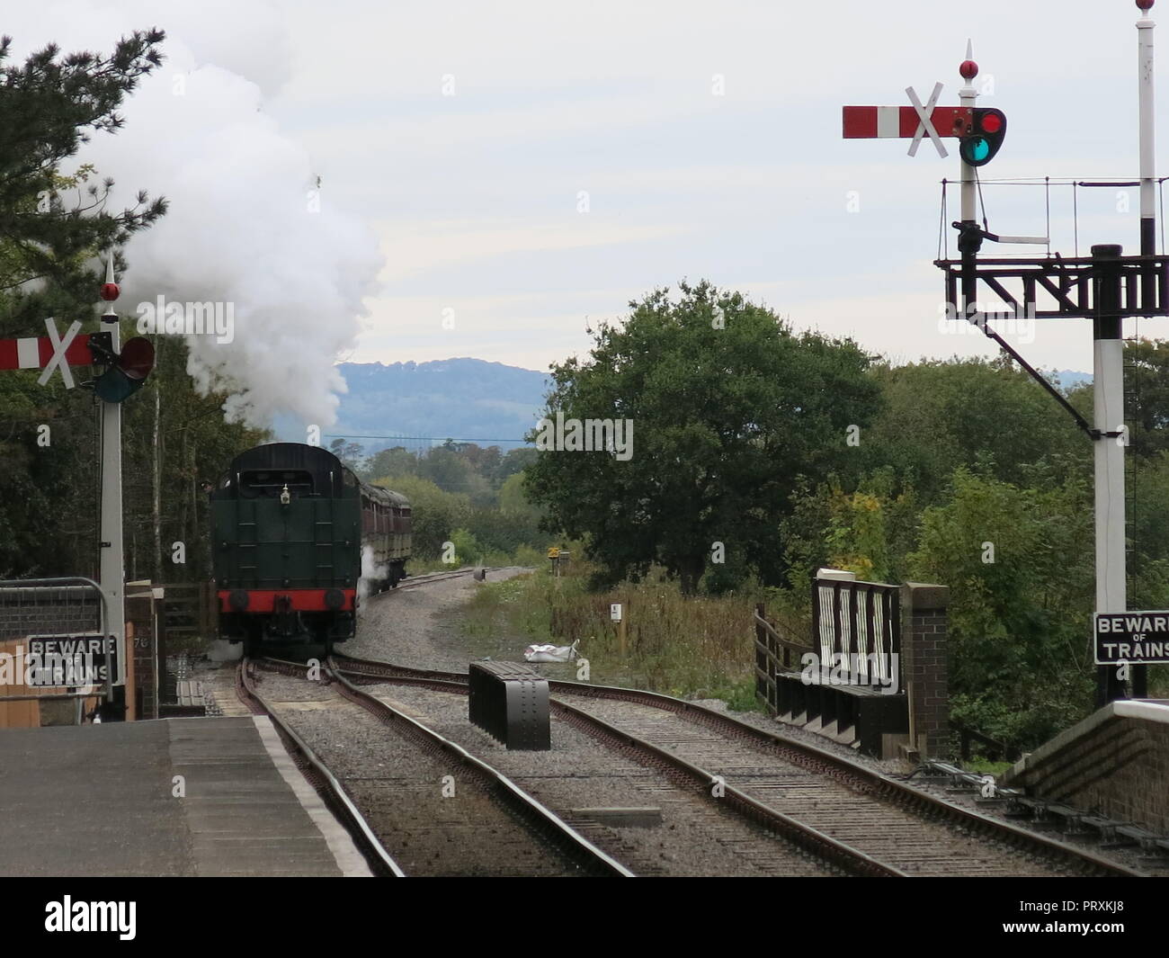 Steam loco 35006 arriving at Broadway station on the Gloucestershire ...