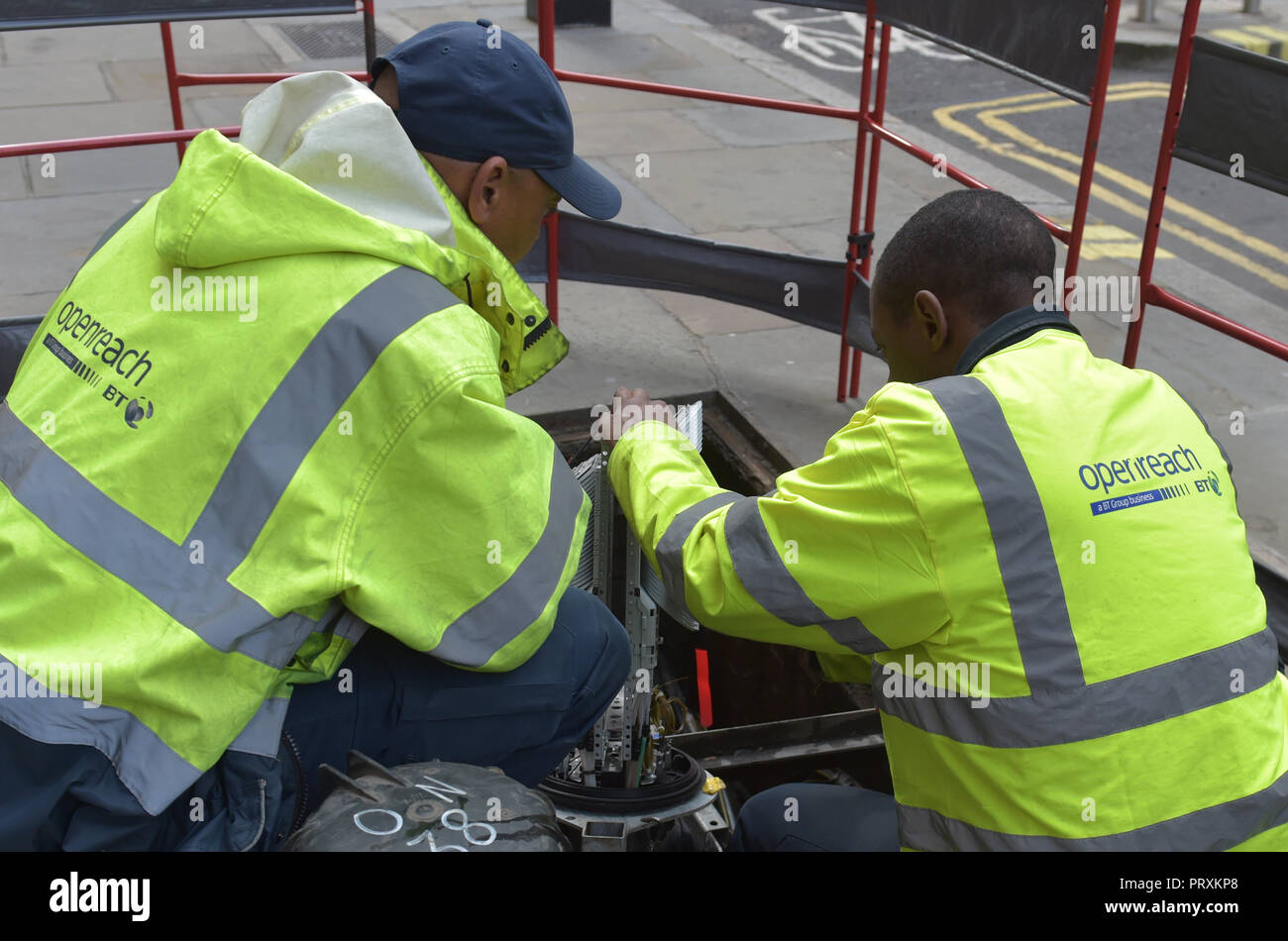Fibre broadband engineers from Openreach, the infrastructure arm of BT ...