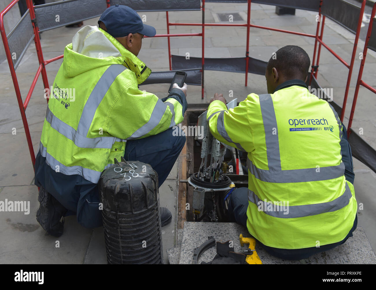 Fibre broadband engineers from Openreach, the infrastructure arm of BT ...