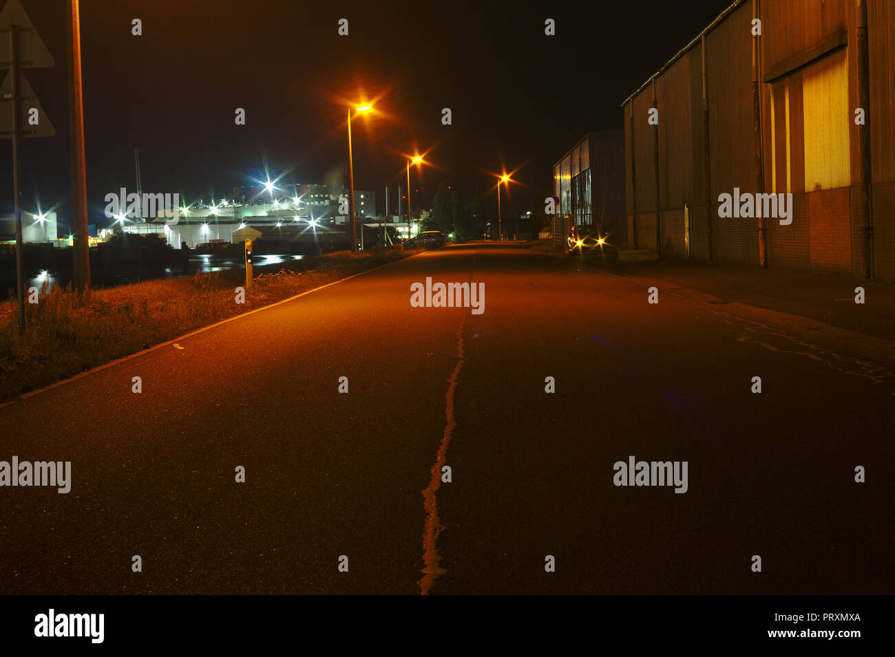 The street without people hi-res stock photography and images - Alamy