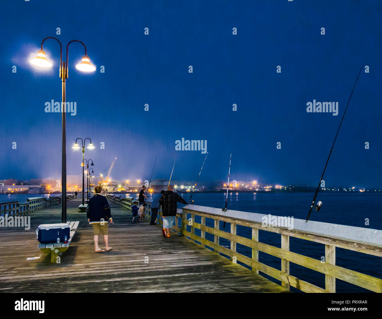 New london ct state pier hi-res stock photography and images - Alamy