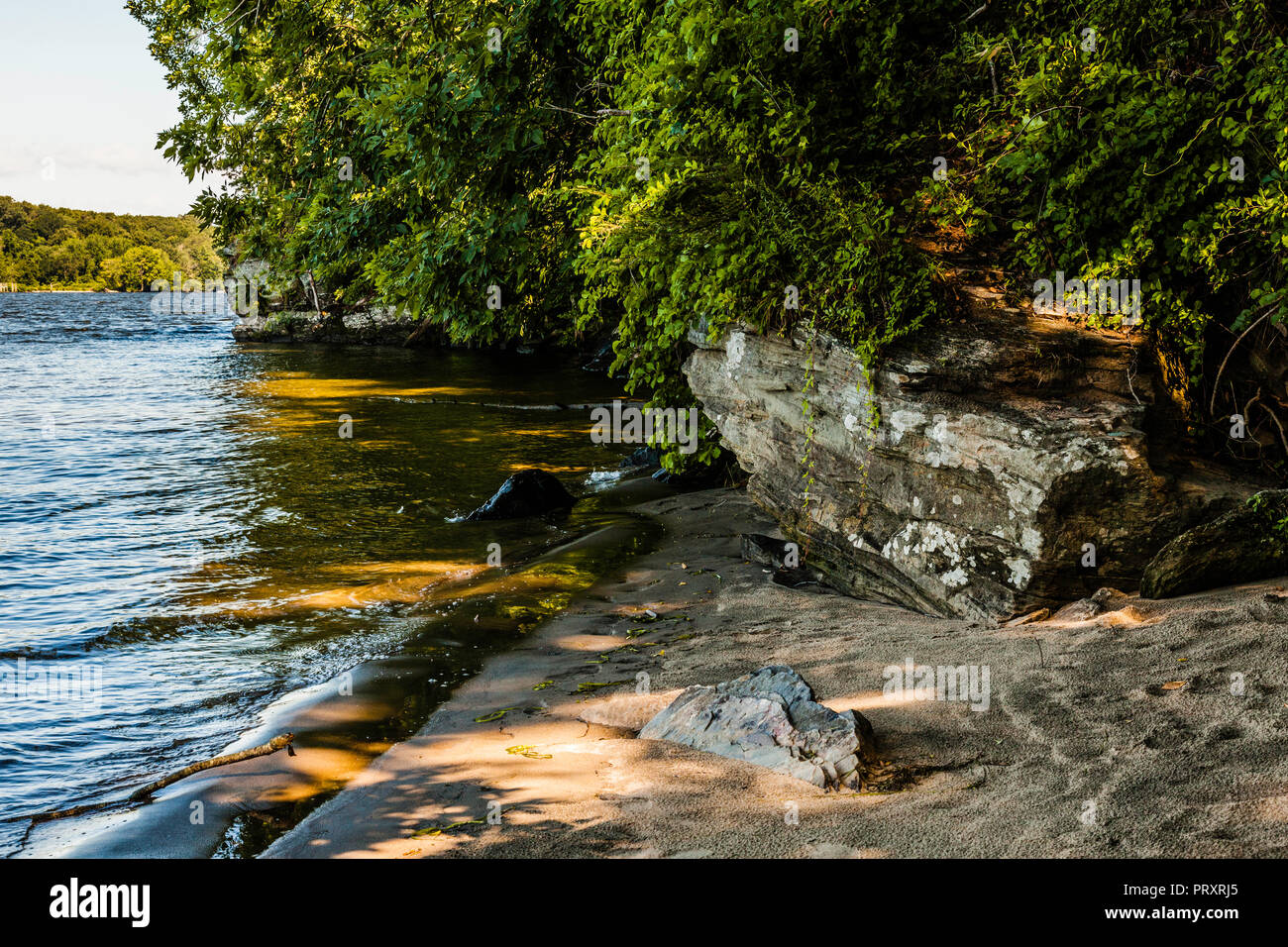 Connecticut River Shoreline Hadlyme, Connecticut, USA Stock Photo - Alamy