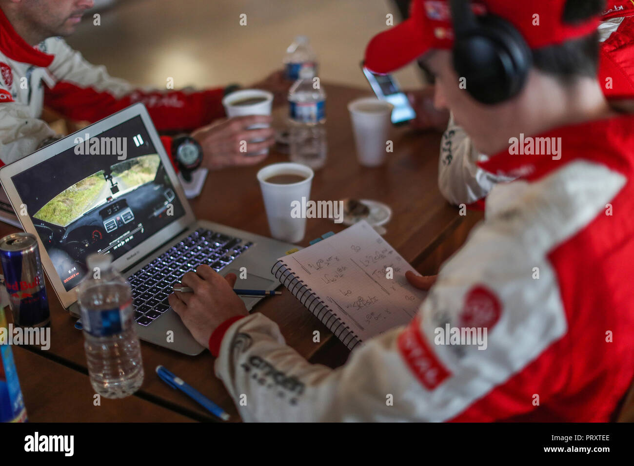 Rally driver navigator hi-res stock photography and images - Alamy