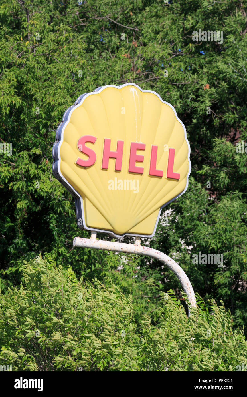 Vintage petrol sign hi-res stock photography and images - Alamy