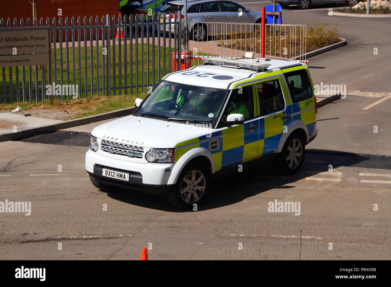 A landrover discovery police vehicle at Perry Barr Central Motorway ...