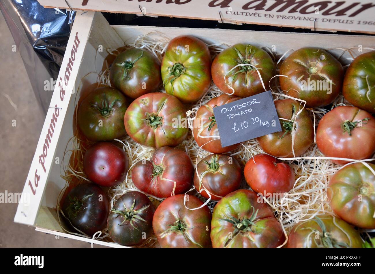 Outdoor tomatoes on display, Borough Market, Southwark, London, England ...