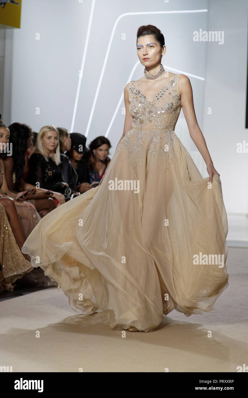 Paris, France. 2nd Oct, 2018. Model Blanca Blanco walks the runway ...