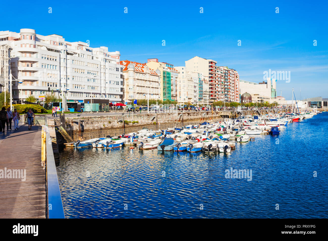City and town centre sailing boat hi-res stock photography and images ...