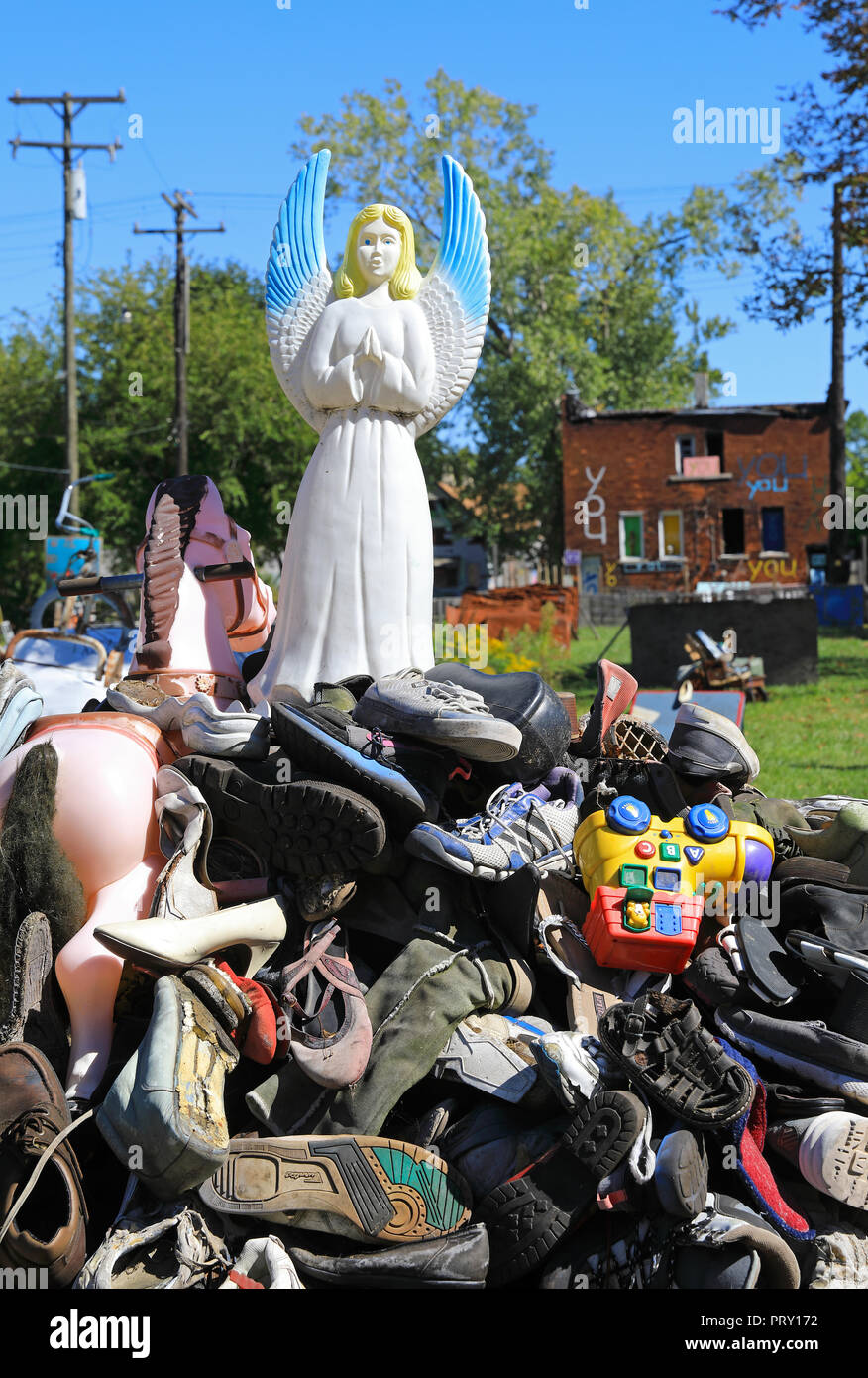 Tyree guyton art hi-res stock photography and images - Alamy