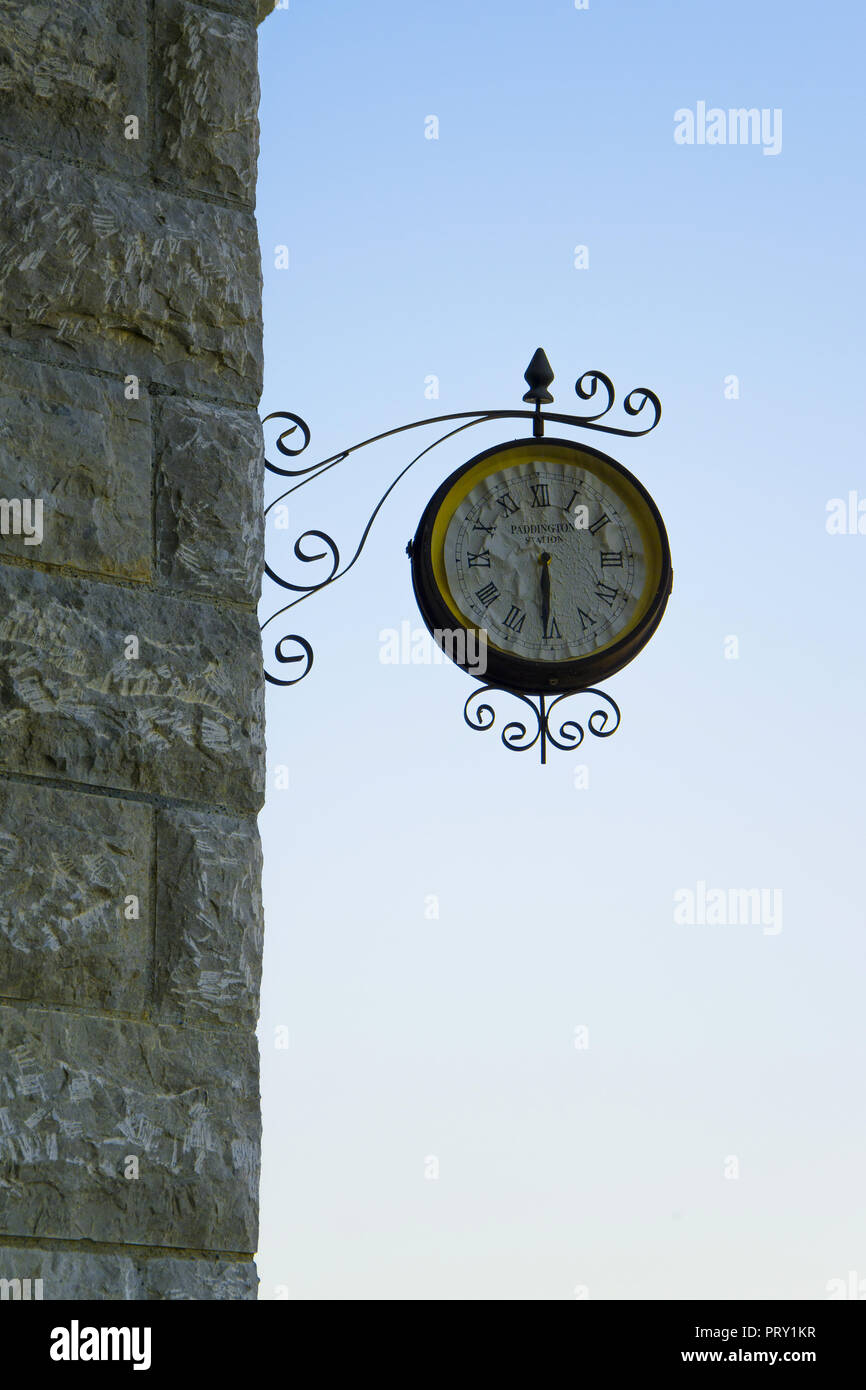 Paddington station vintage hi-res stock photography and images - Alamy