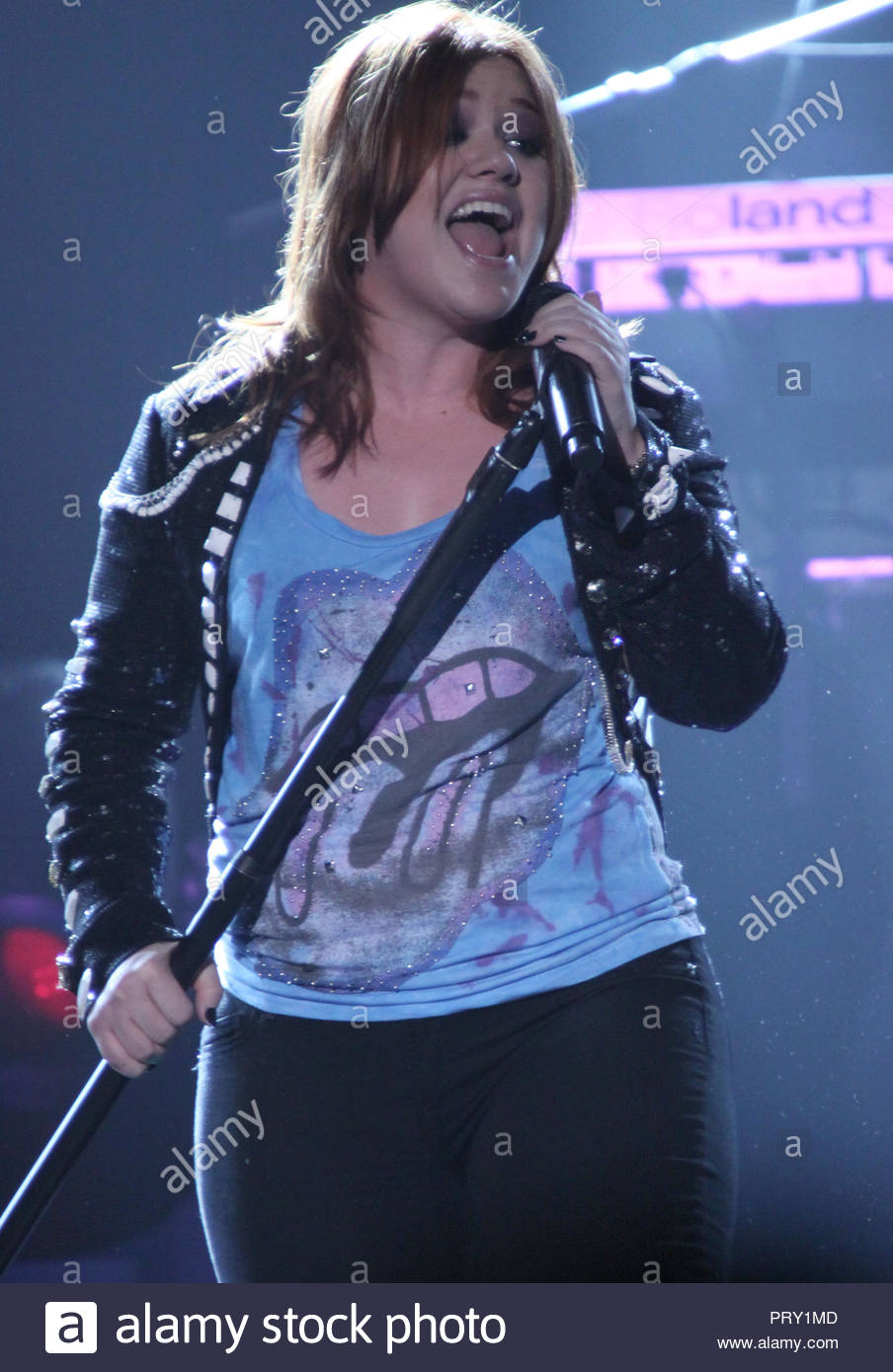 Kelly Clarkson 2004 Stock Photos & Kelly Clarkson 2004 Stock Images - Alamy