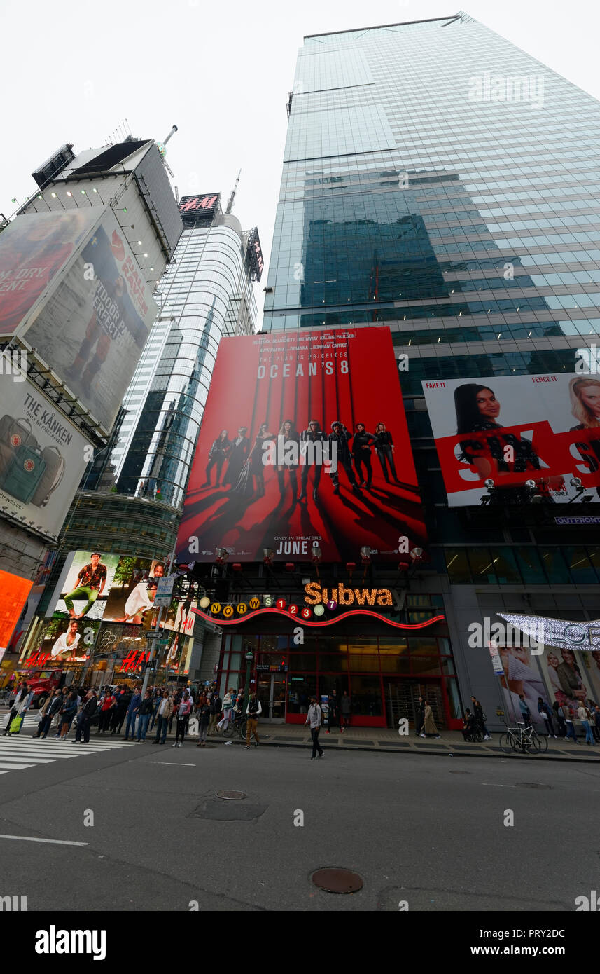 New York,USA: May 18, 2018: Crowded Times Square, New York,USA Stock ...
