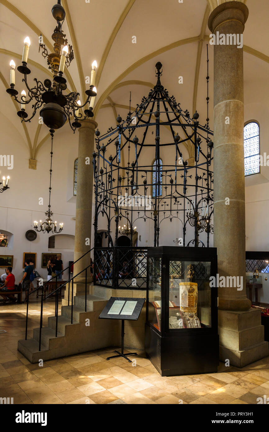 Old synagogue interior hi-res stock photography and images - Alamy