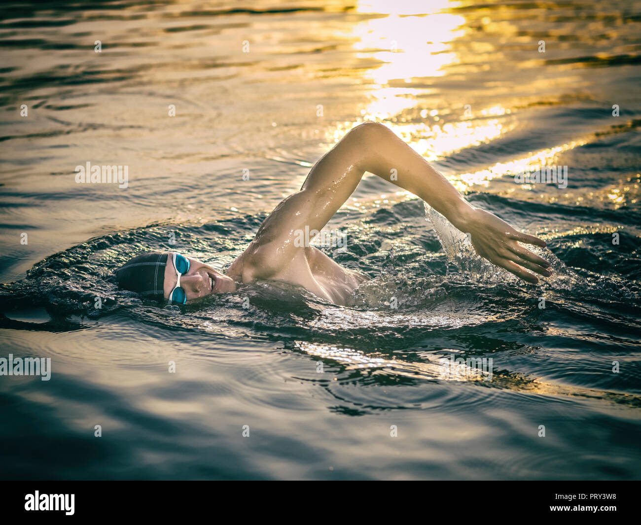 Swimmer crawl hi-res stock photography and images - Alamy