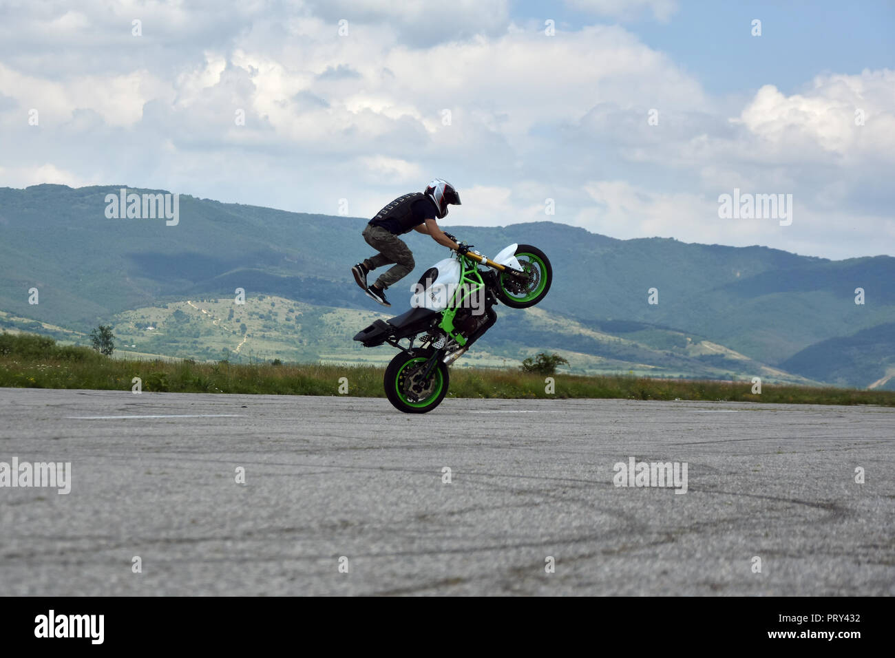 Motorcycle Stunt Road High Resolution Stock Photography and Images - Alamy