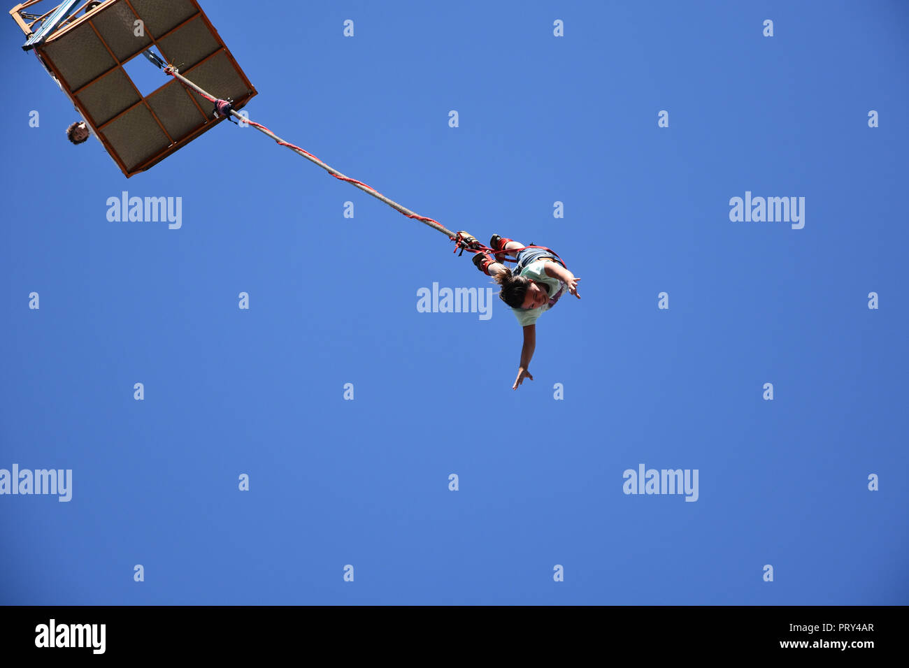 Bungee jump woman hi-res stock photography and images - Alamy