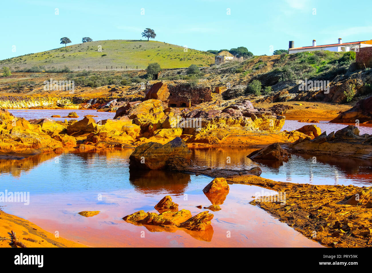 Red river waterfall Stock Photo - Alamy