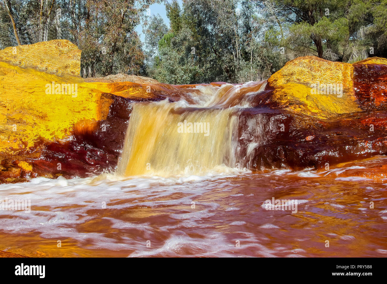 Red river waterfall Stock Photo - Alamy