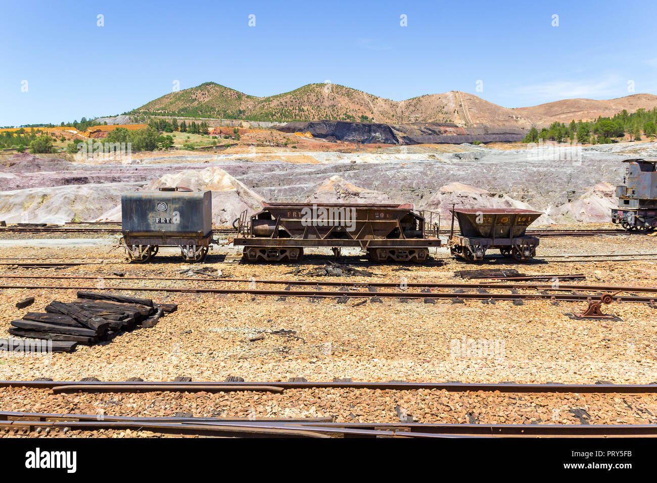 Rusty abandoned train wagon hi-res stock photography and images - Alamy