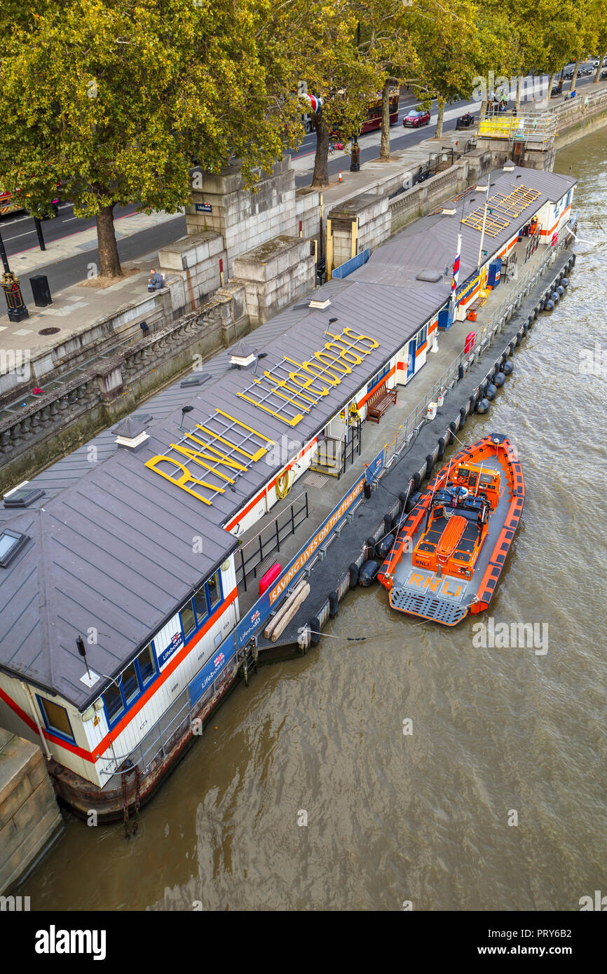E Class lifeboat 'Hurley Burley', River Thames RNLI lifeboat pier Tower ...