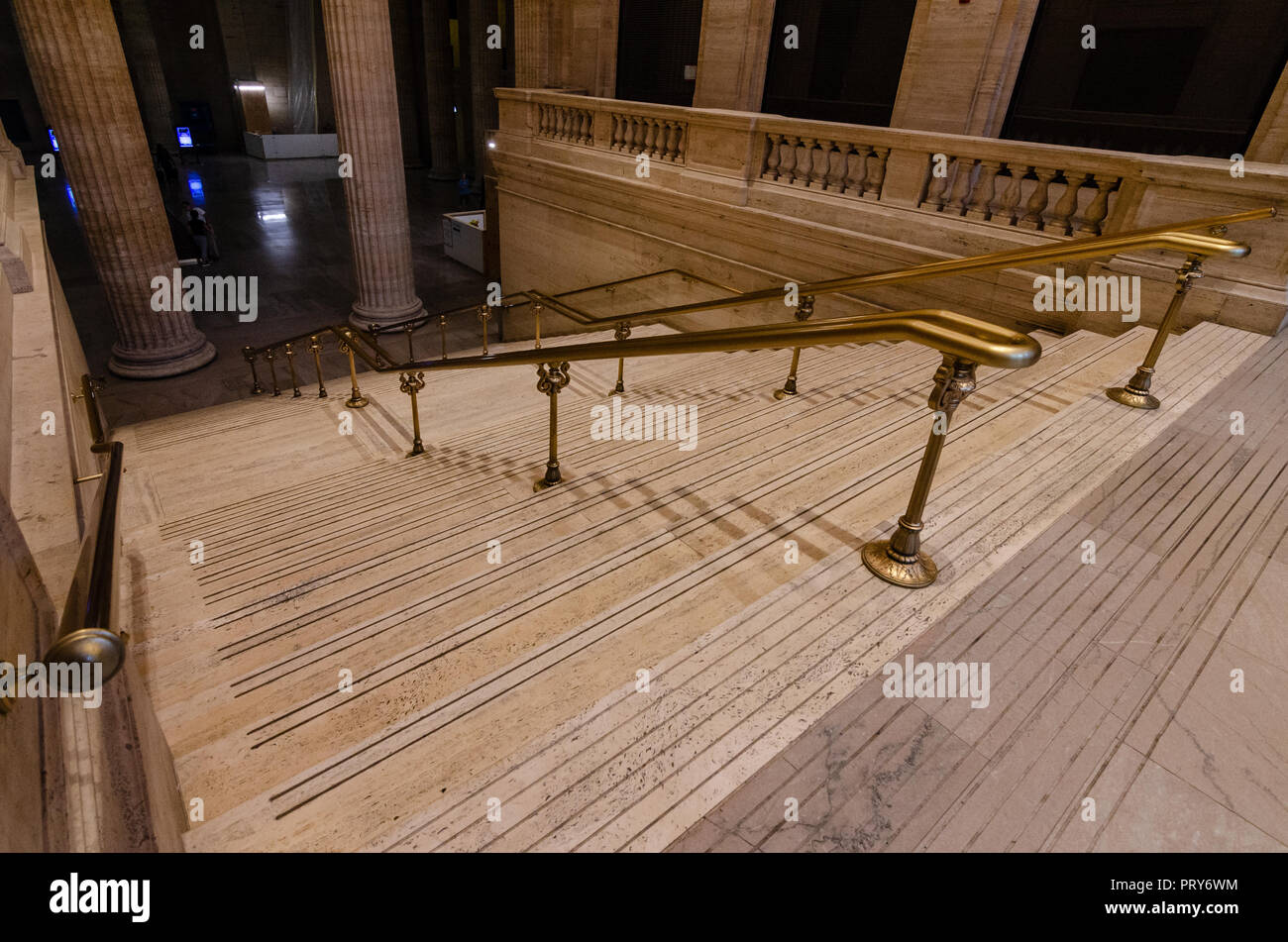 The steps of Chicago Union Station in Chicago, Illinois Stock Photo - Alamy