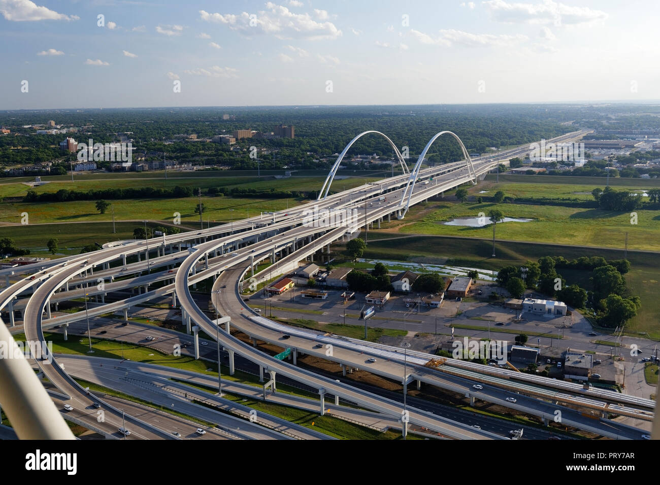 Reunion tower dallas deck hi-res stock photography and images - Alamy
