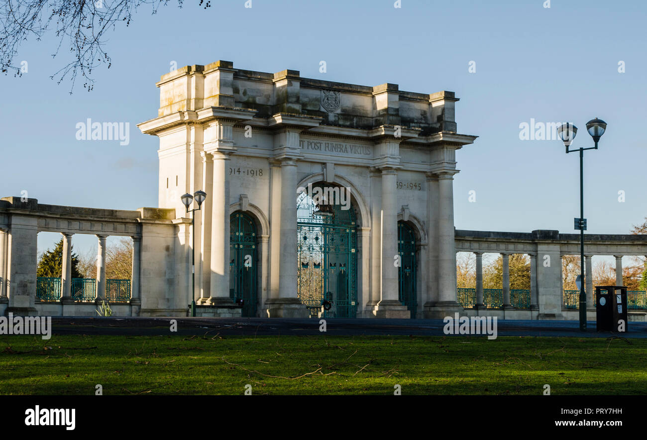 Nottingham War Memorial at Victoria Embankment Stock Photo - Alamy